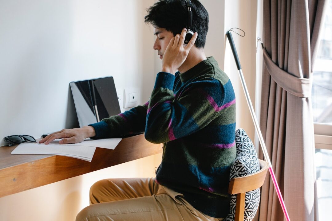 Hobbies for the Blind | Best Activities for People with Visual ...