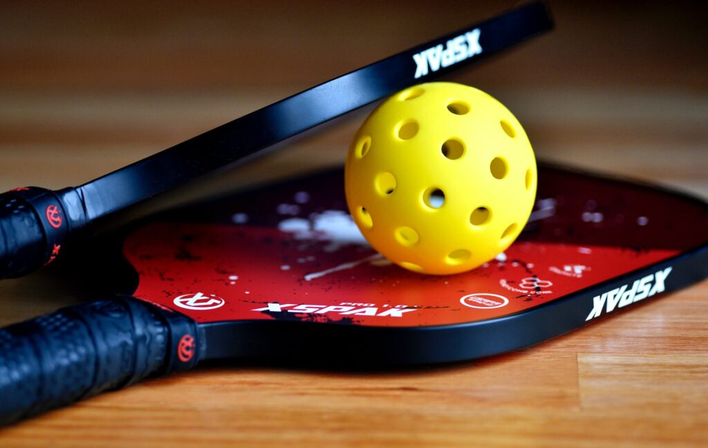 Pickleball | A Beginner's Guide to Playing Pickleball - Fresh Hobby